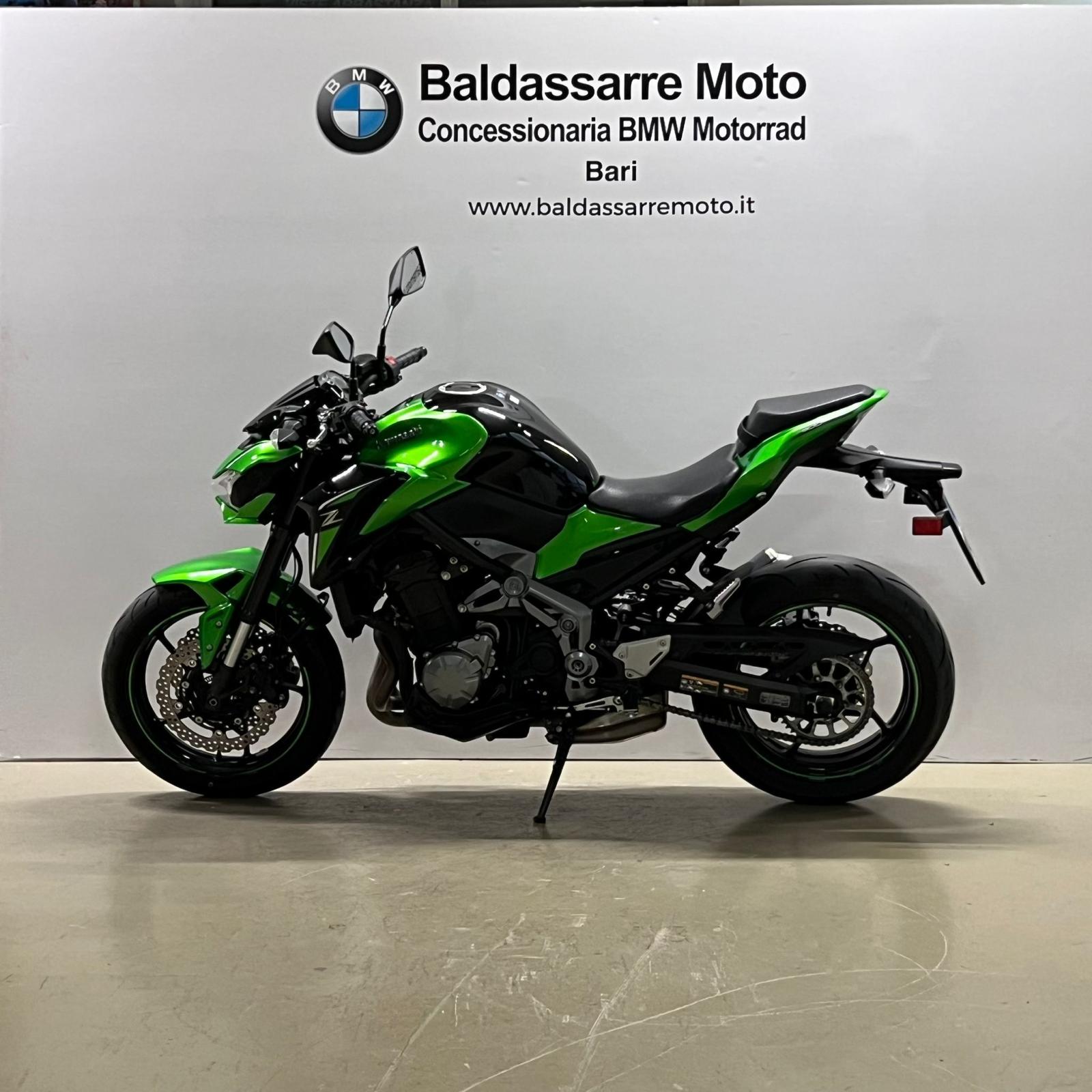 KAWASAKI Z900