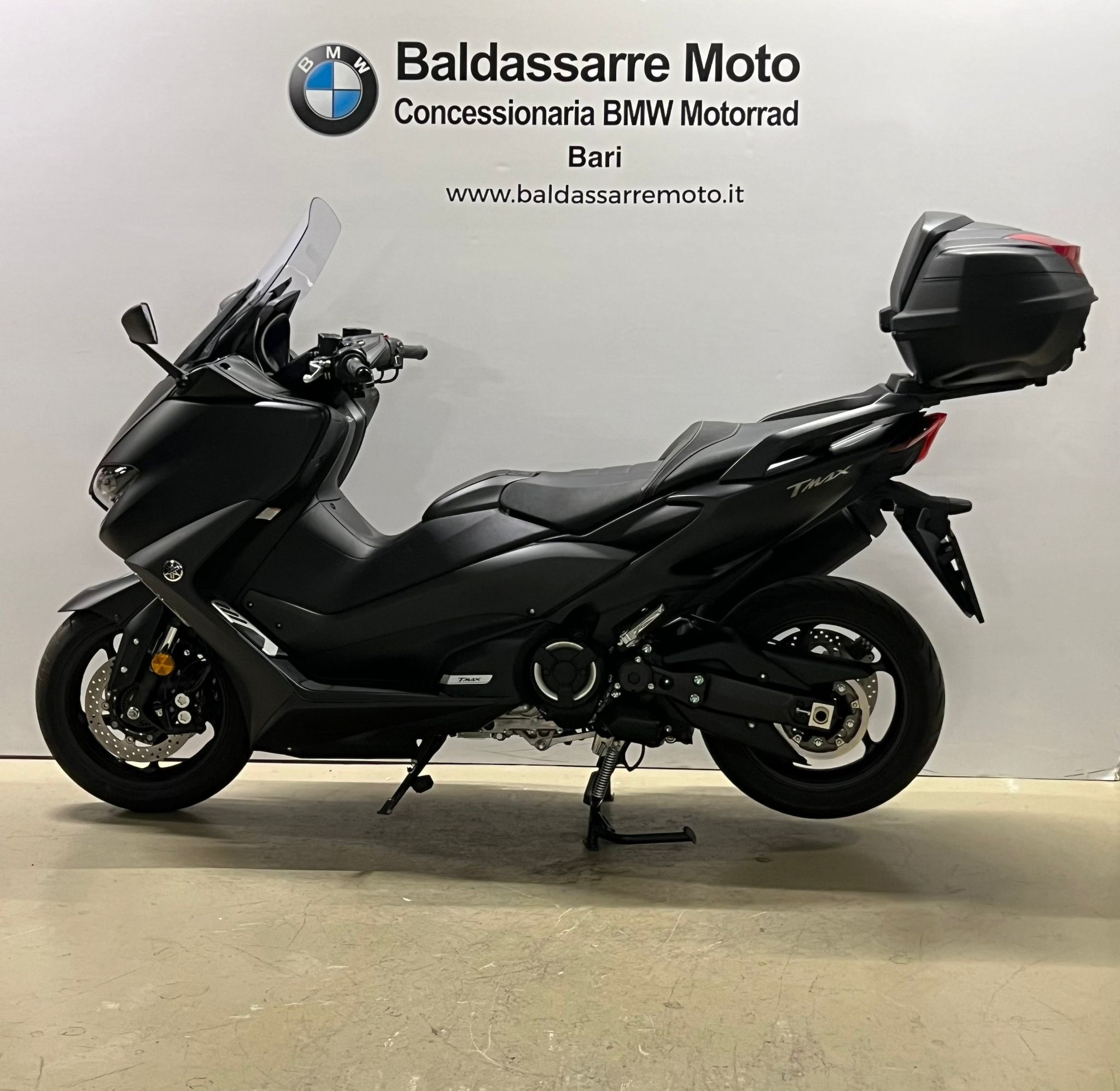 YAMAHA T-MAX 560