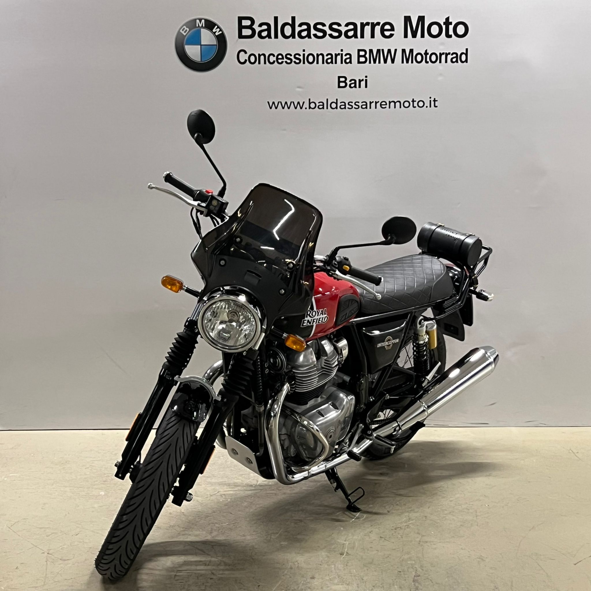 ROYAL ENFIELD INTERCEPTOR INT 650